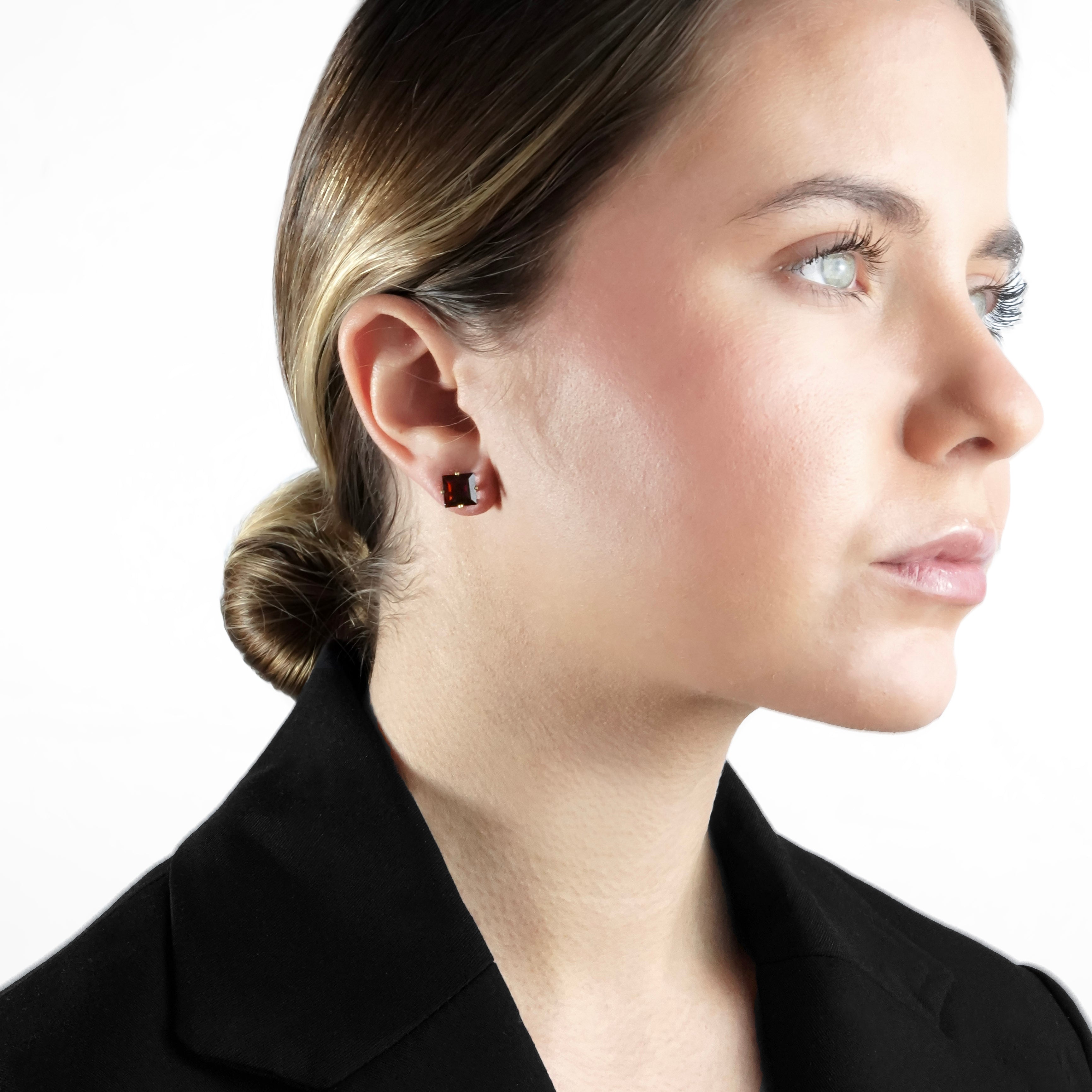 Evie Petite Studs (more colors) – Bounkit